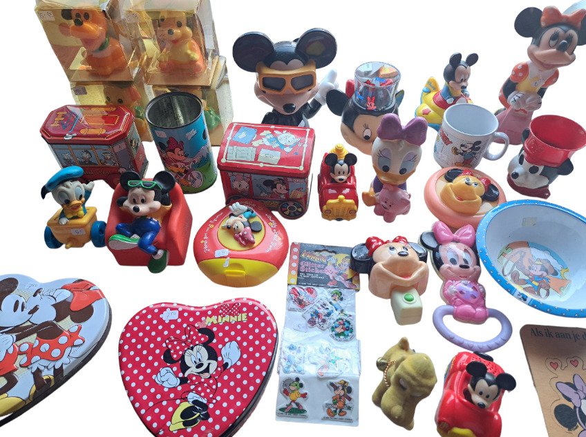 Disney - 35 Various merchandise objects - Catawiki