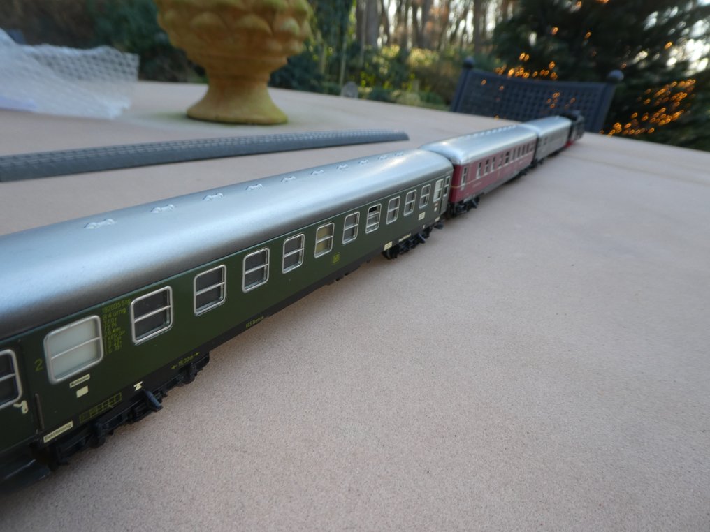 Märklin H0 - aus Set 2960/4022/4024/4026 - Train set (4) - Express train, steam locomotive BR 38 ...