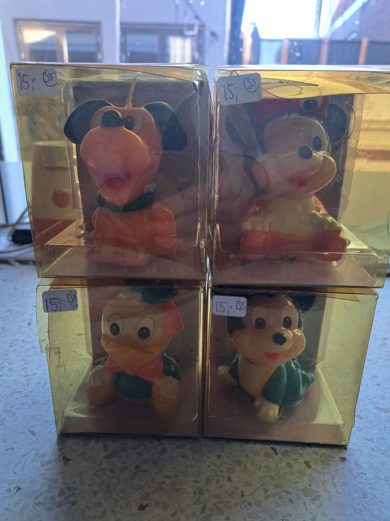 Disney - 35 Various merchandise objects - Catawiki