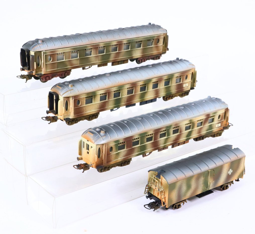 Lima H0 - Model train passenger carriage (4) - Four wagons in camouflage paint scheme, army - DR ...