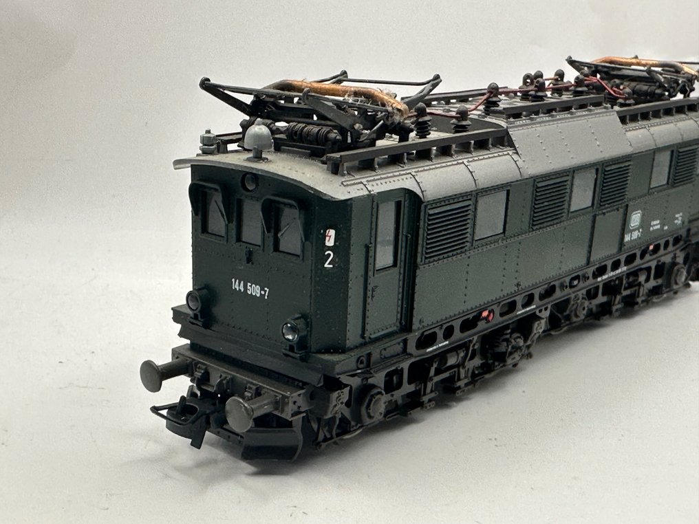 Roco H0 - 4130 S - Electric locomotive (1) - BR 144 - DB - Catawiki