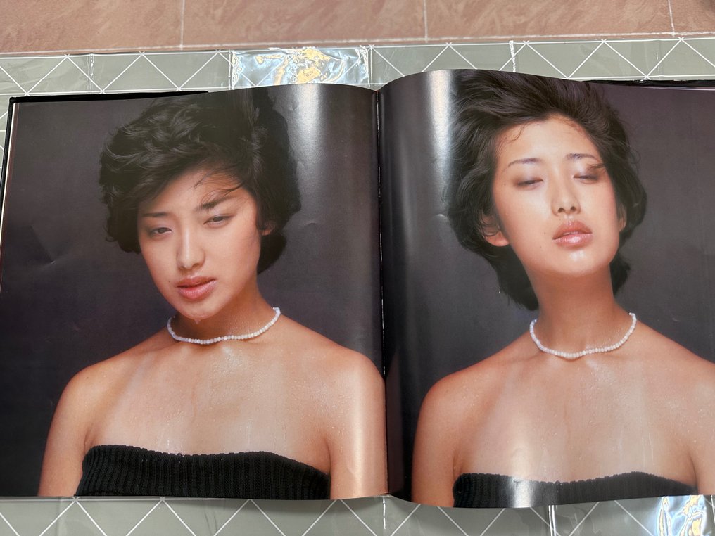 Signed Shinoyama Kishin And Yamaguchi Momoe Momoe 1980 Catawiki