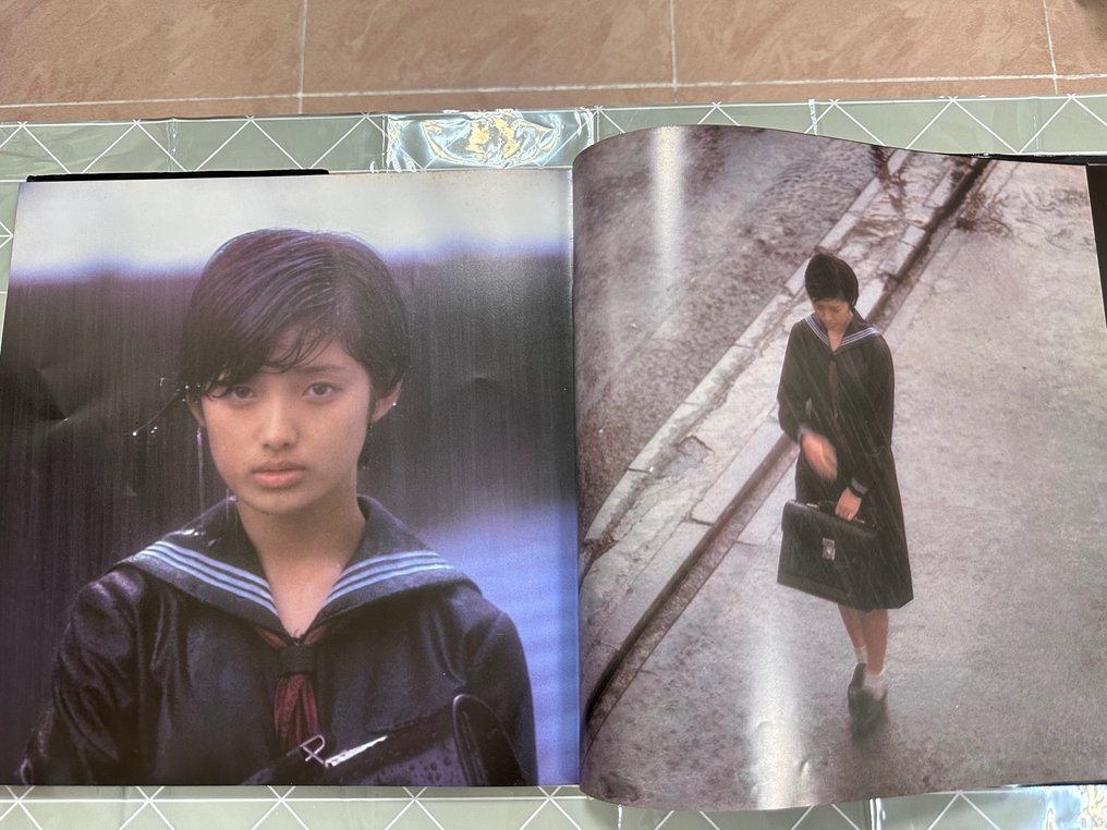 Signed Shinoyama Kishin And Yamaguchi Momoe Momoe 1980 Catawiki