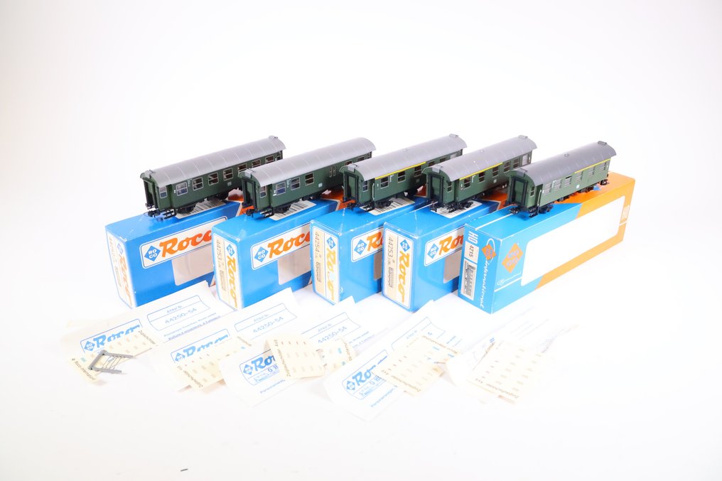 Roco H0 - 44253/4215/44252/44254/44253 - Wagon de passagers pour trains ...