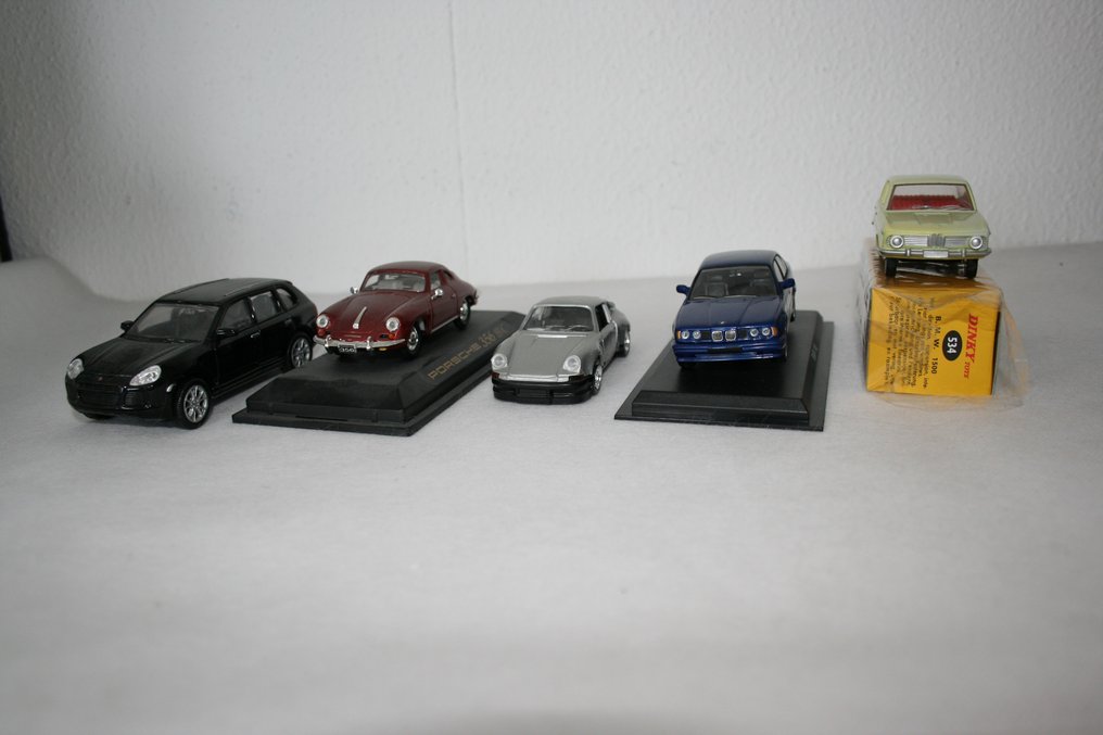 Solido 1:43 - 6 - Modellbil - BMW en Porsche en VW Golf R32 - 6 snabba ...