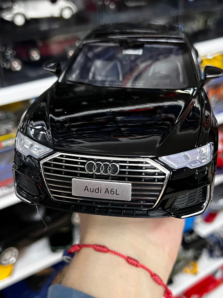 Shantou Daye 1:18 - 1 - Modelauto - Audi A6L - Verlichting voor- en ...