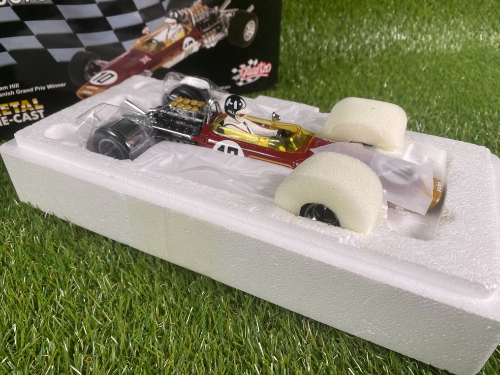 Quartzo 1:18 - 1 - Model car - Lotus 49 - 1968 Spanish GP Winner #10 Graham Hill - Catawiki