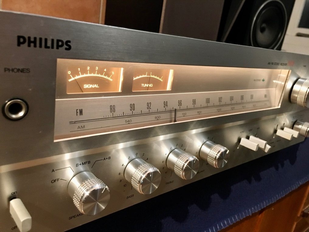 Philips - 22AH683 Receptor estéreo de estado sólido - Catawiki