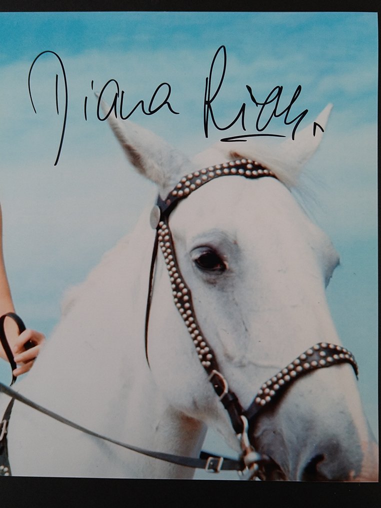 James Bond 007: On Her Majesty’s Secret Service - Diana Rigg (+) "Tracy ...