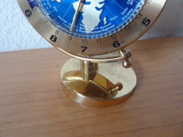 Table/desk clock - 2 very nice desk clocks/travel clocks - 1 x world ...