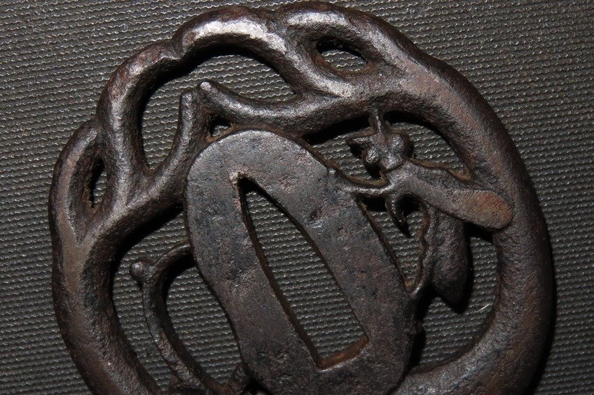 Katana - Forged Iron - Shikatsuno & Bee Tsuba : C3-904 - Japan - Edo ...