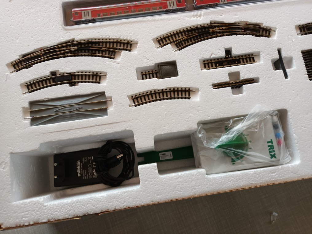 Minitrix N - 11490 - Starter set (1) - with double-decker regional train, rails and transformer ...