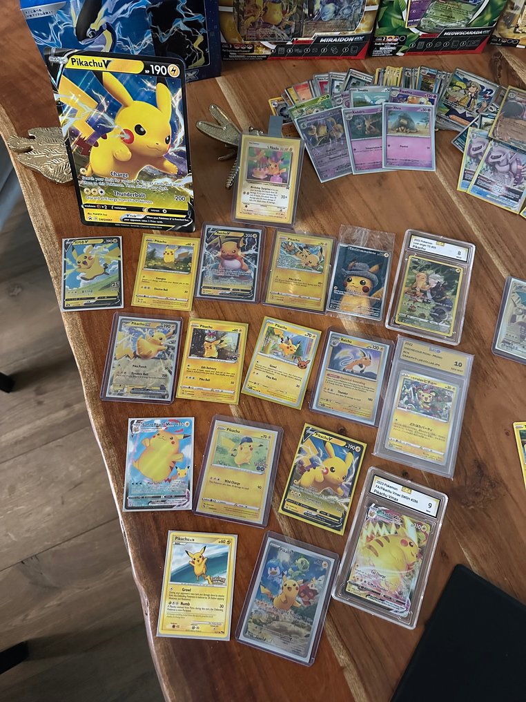 Pokémon - 500 Complete Set - Alakazam, Blastoise, Charizard, Dragonite ...