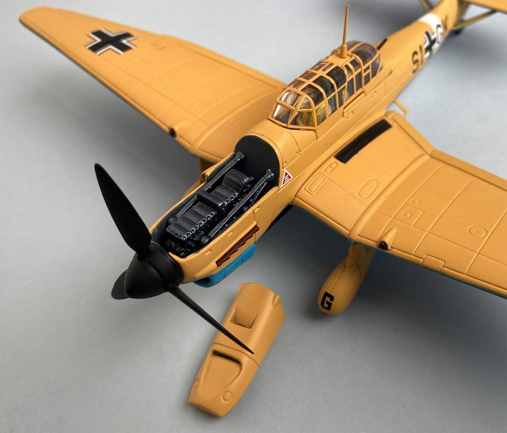 Corgi 1:72 - 1 - Model plane - Junkers Ju 87B-2 Stuka Trop - Catawiki