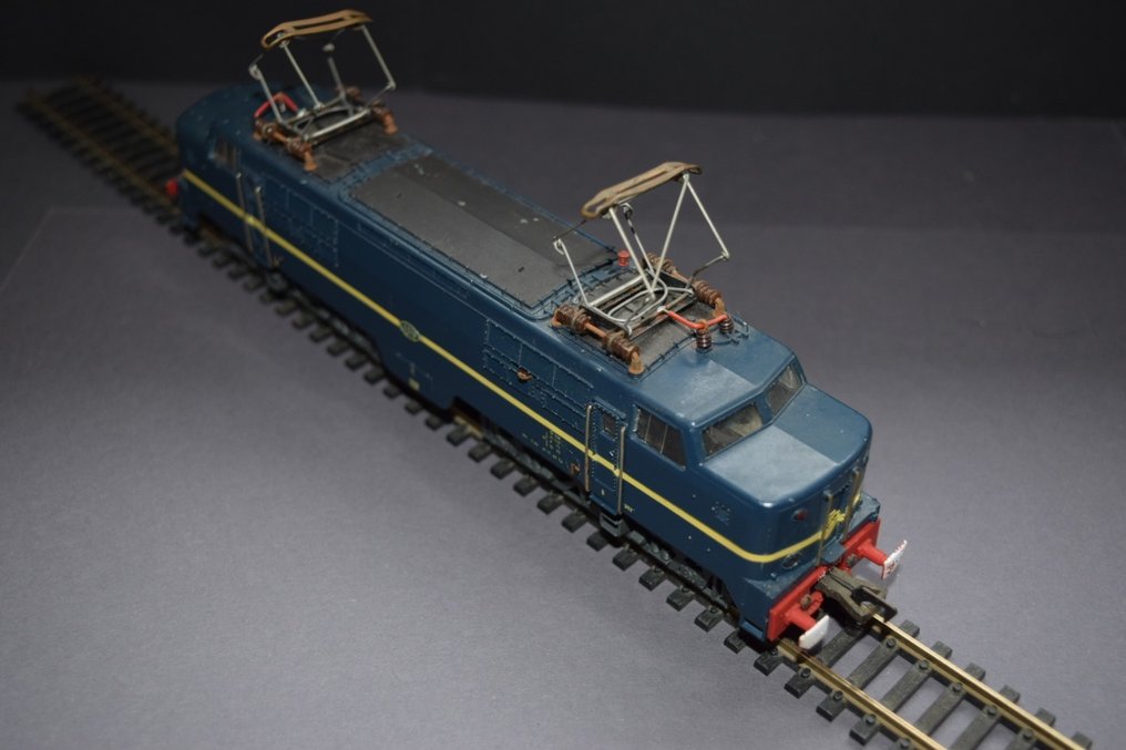 Fleischmann H0 - 1390 - Locomotive électrique (1) - série 1200 - NS - Catawiki