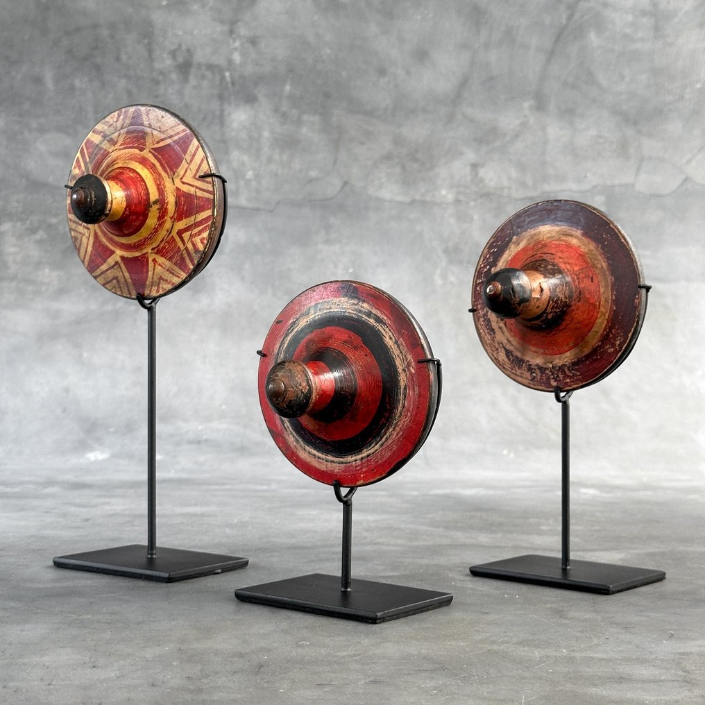 NO RESERVE PRICE - Spinning tops (3) - Gasing - Spinning top - 2020 ...