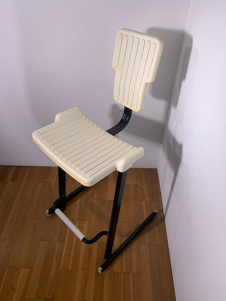 Magis - Andries Van Onck, Hiroko Van Onck - Tabouret - Condor ...