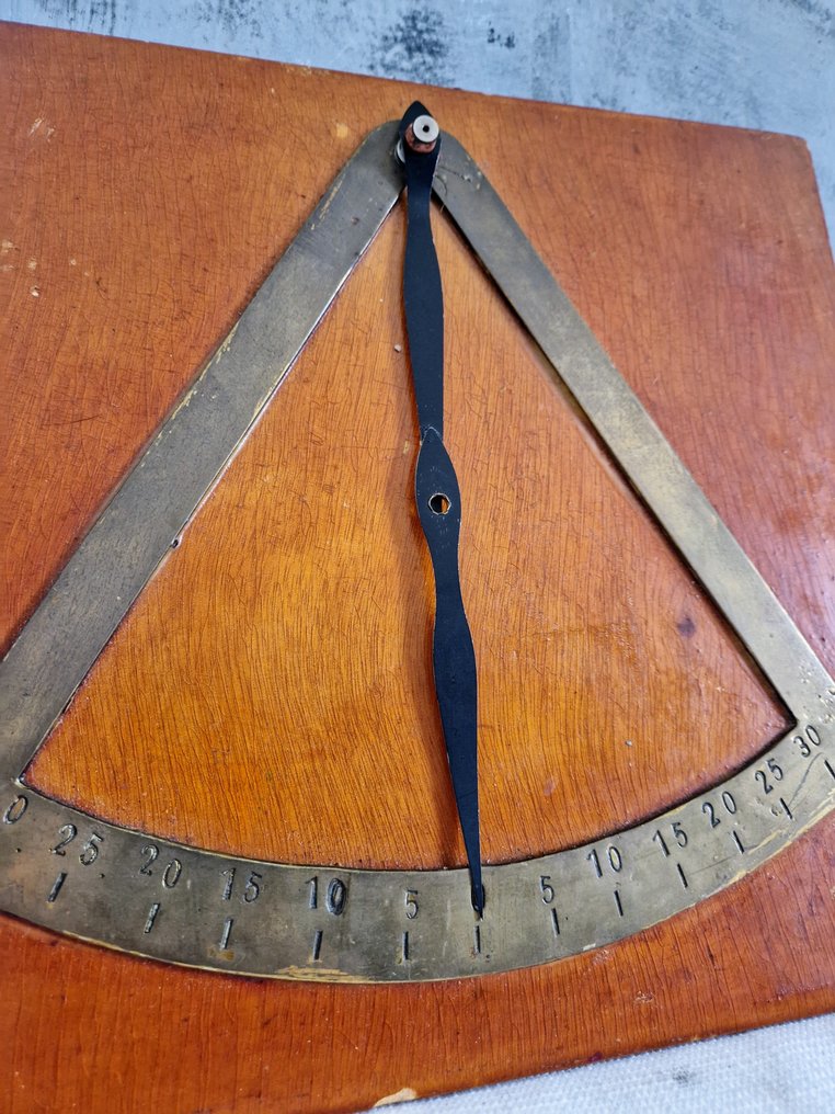 Clinometer - Brass, Wood - 1950-1960 - Catawiki