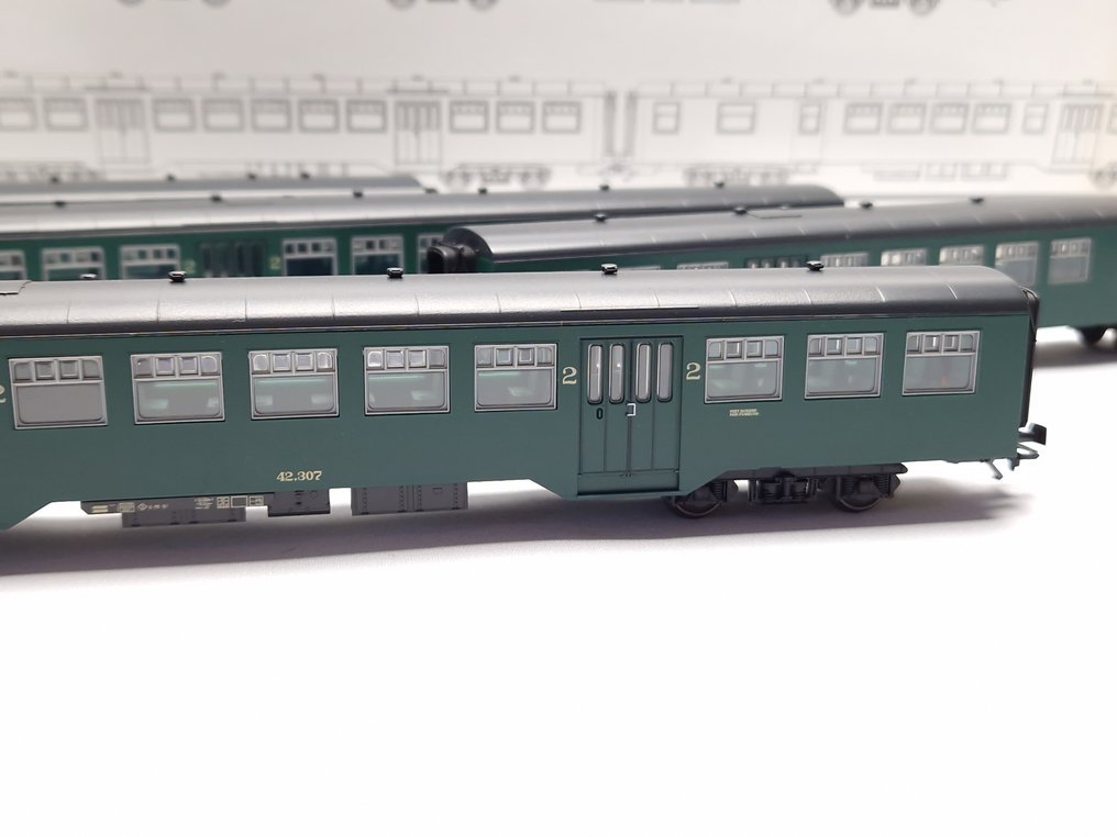 Märklin H0 - 43530 - Ensemble de wagons de passagers pour trains ...