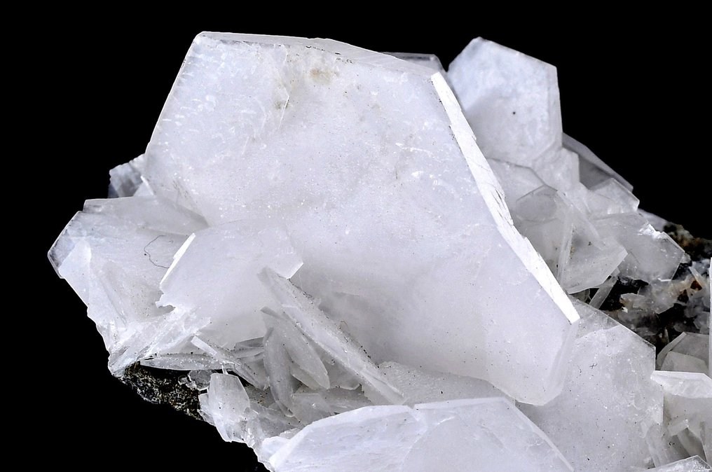 High quality snow white hexagonal tabular Calcite from China - Altezza ...