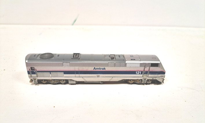 Kato N - Train set (8) - Genesis P42, EMD F 40 and 6 coaches - Amtrak ...