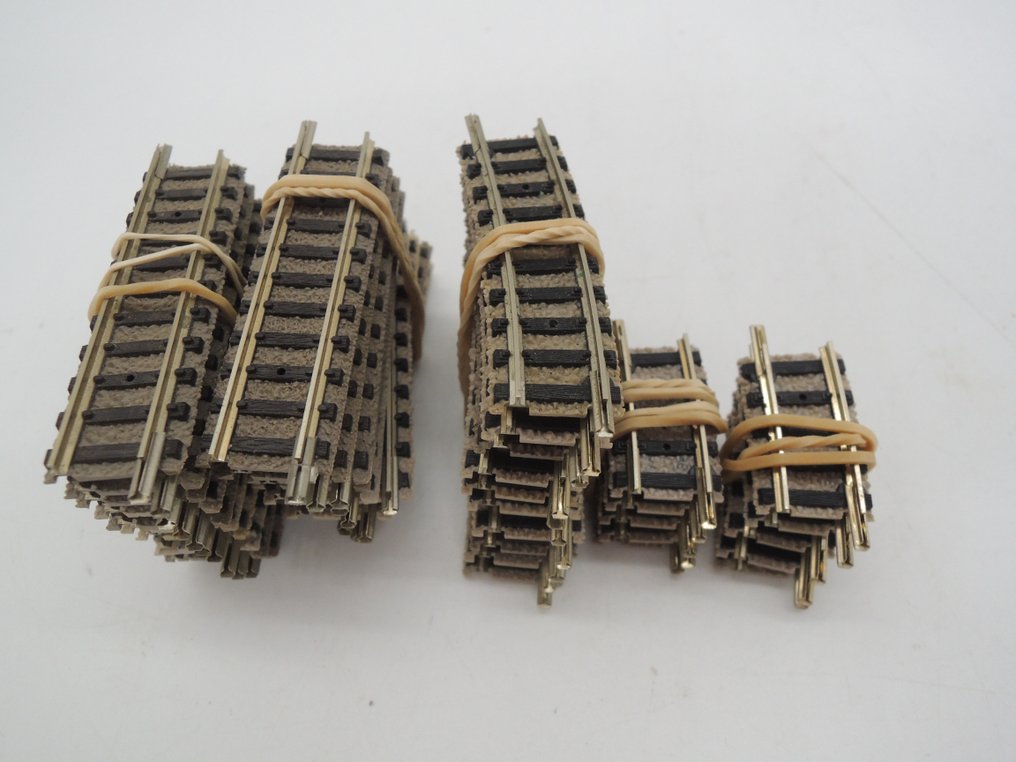 Fleischmann N - 9102/9103/9122/9123 - Model train tracks (40) - 40x ... Fleischmann N - 9102/9103/9122/9123 - Model train tracks (40) - 40x ...