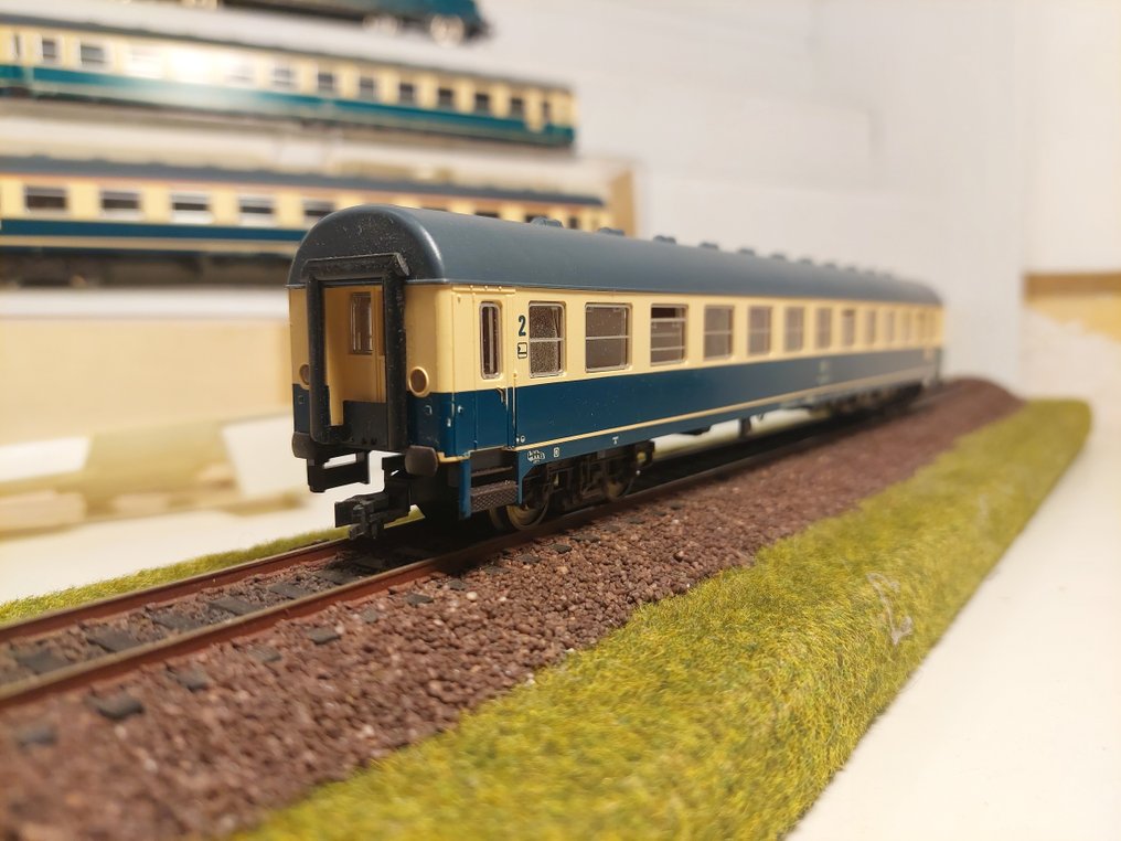 Fleischmann H0 - 4236/5192K/5191K - Modeltrein (4) - BR 221 110-0, IC ...