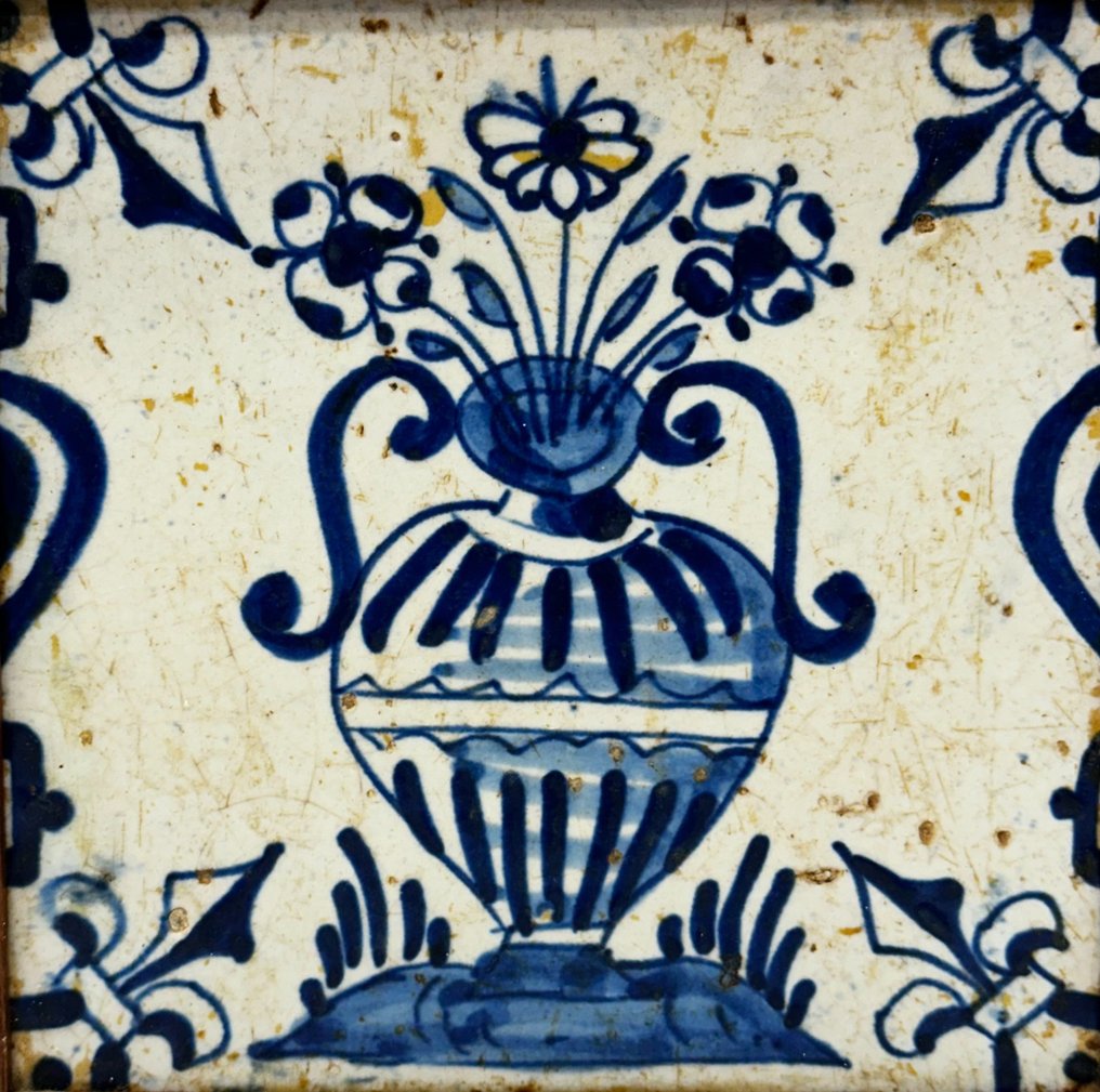 Tegel - Delft, Plateelbakkerij - Twee Antieke 17e Eeuwse Delfts Blauwe ...