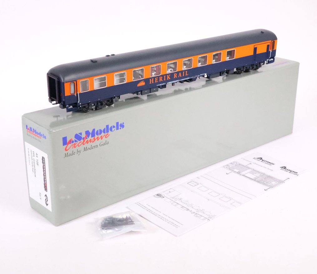 L.S. Models H0 - 44 108 - Model train passenger carriage (1) - Carriage 'WR - Herik Rail' orange ...