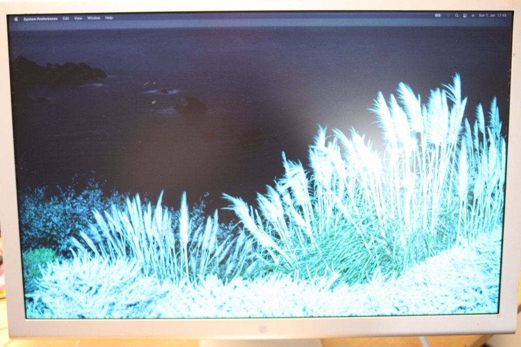 Rare find: Apple Cinema Display 23-Inch (Aluminum) - 1920X1200 ...