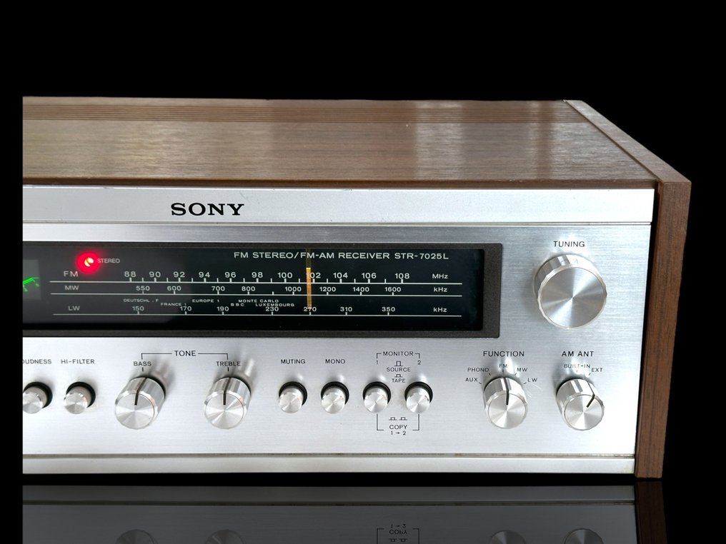 Sony - STR-7025L Solid state stereo receiver - Catawiki