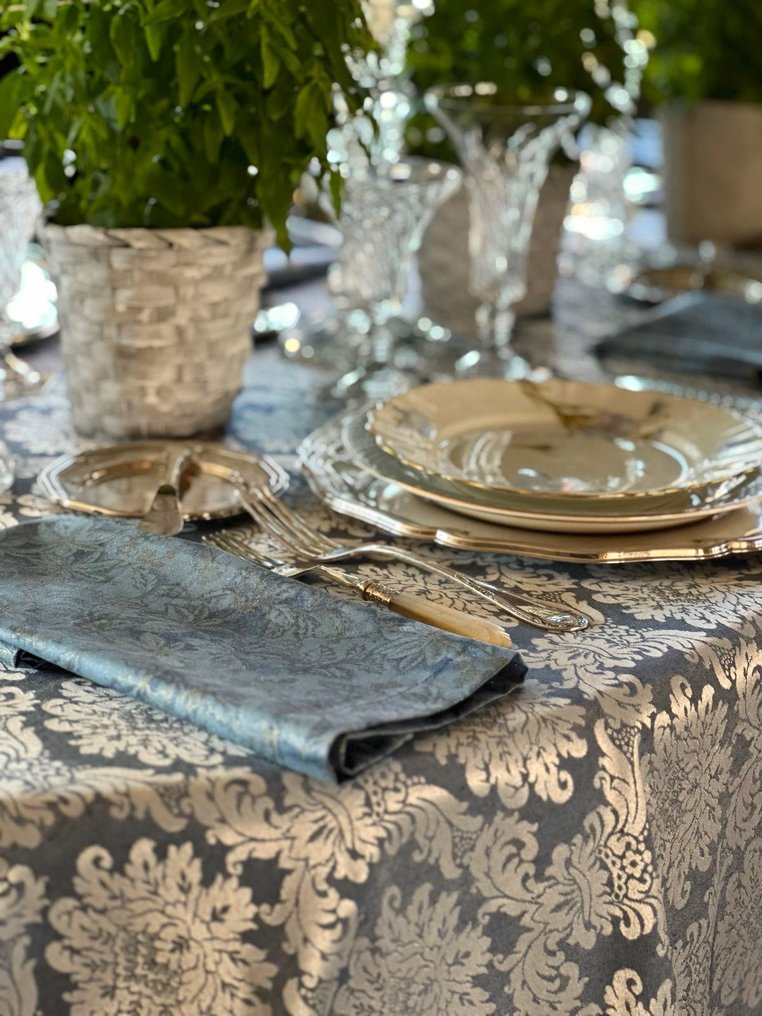Tablecloth for large tables, blue damask. - Tablecloth - 270 cm - 180 ...