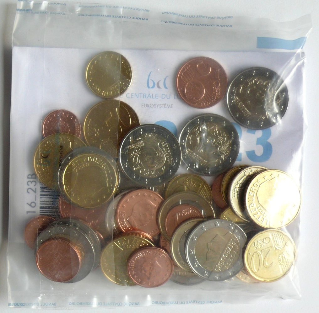 Luxembourg. Starterkit 2023 (incl. 2 Euro "25 Jahre IOC") (5 series) im ungeöffneten Beutel ...
