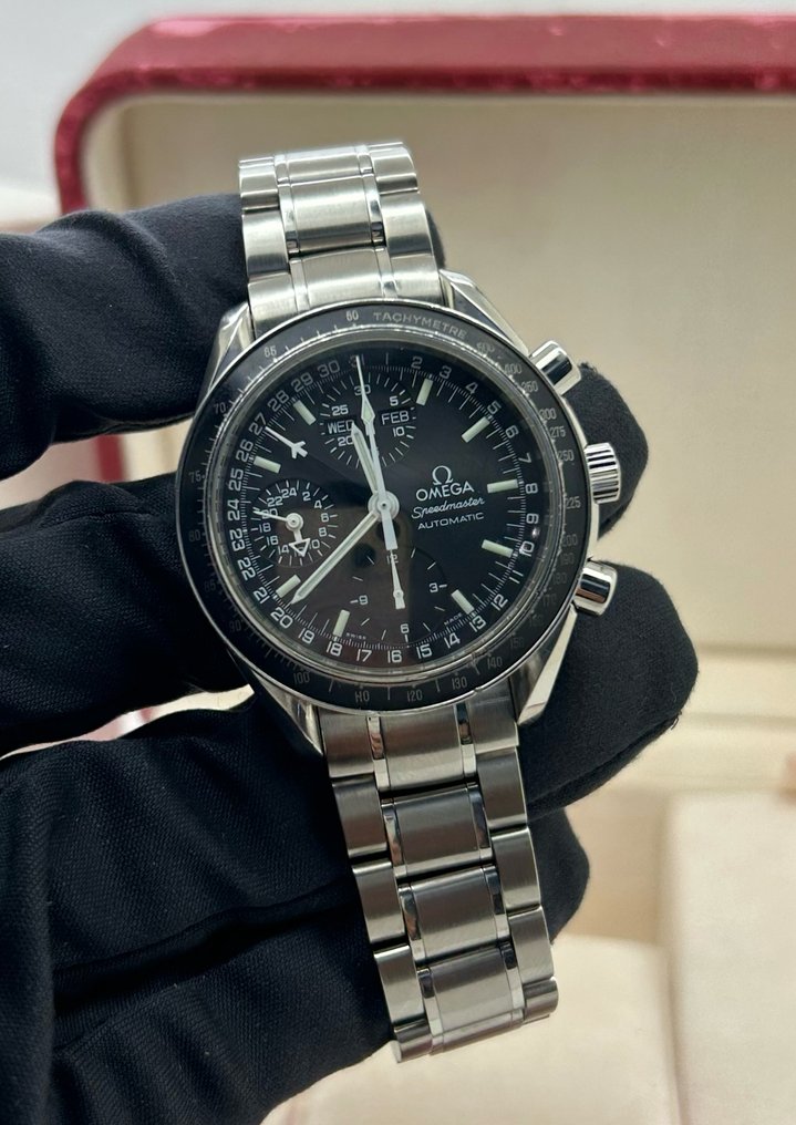 Omega - Speedmaster Triple Day Date - 35205000 - Homme - 1990-1999 ...